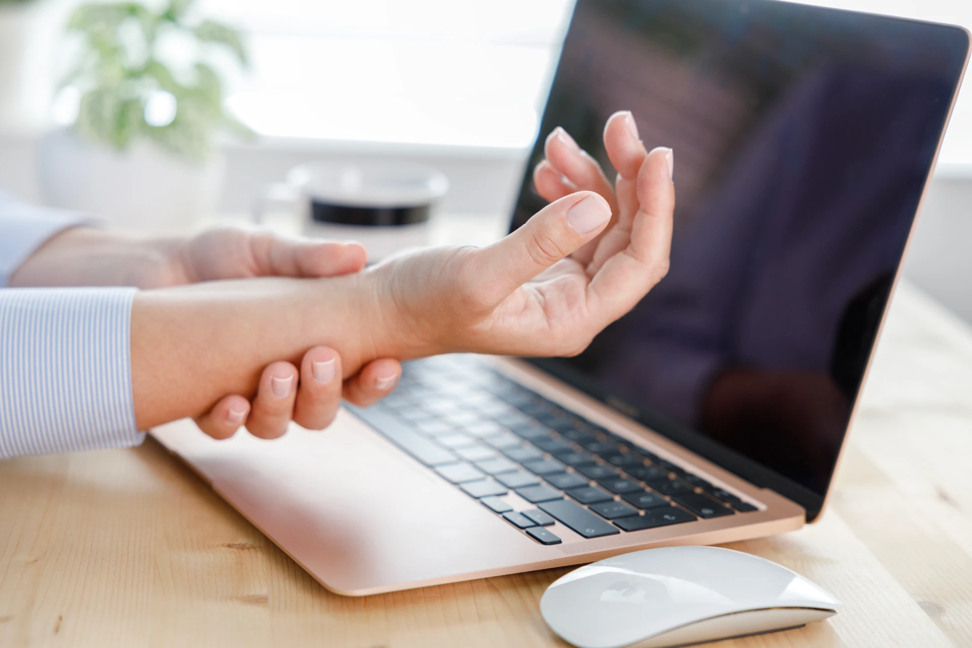Advanced Physical Therapy Hand and Wrist Pain Treatment | Physical ...